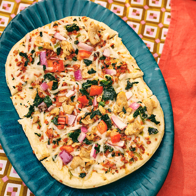 Dairy-Free Meatless Chick’n, Bac’n & Ranch Style Flatbread – Daiya Foods